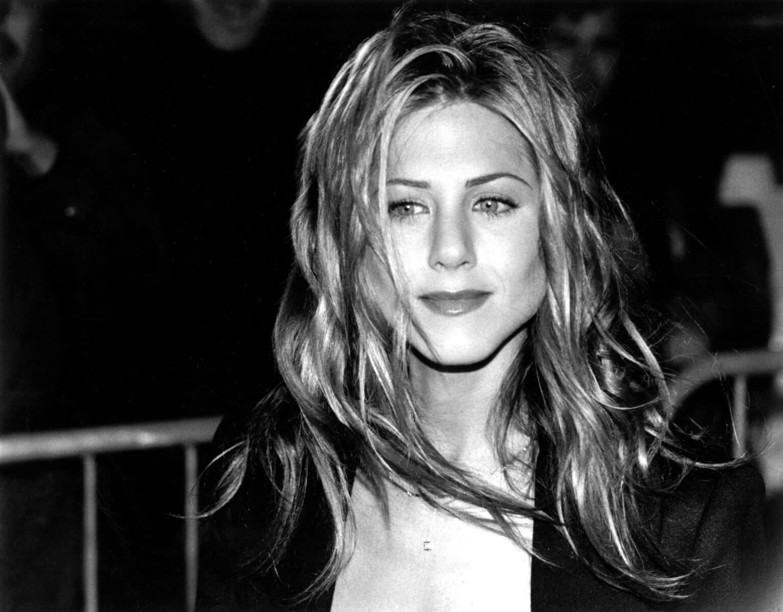 Does Jennifer Aniston Smoke?