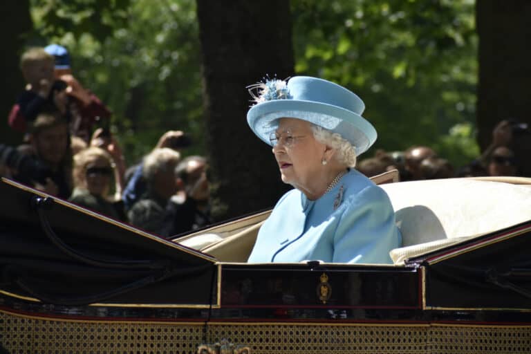 Does Queen Elizabeth II Speak French or German?