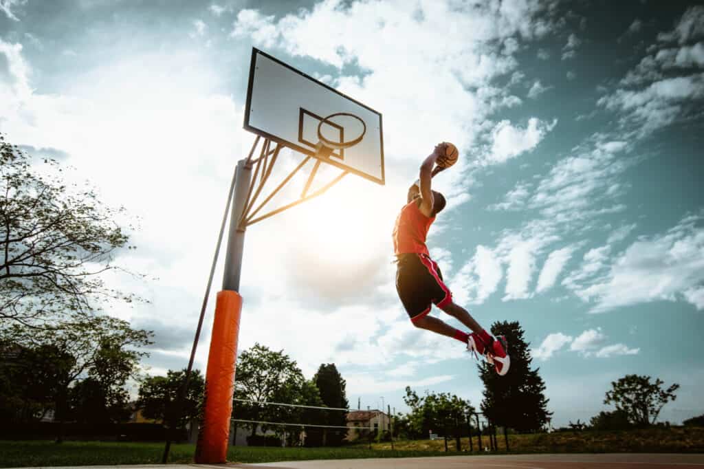 Can Stephen Curry Dunk?