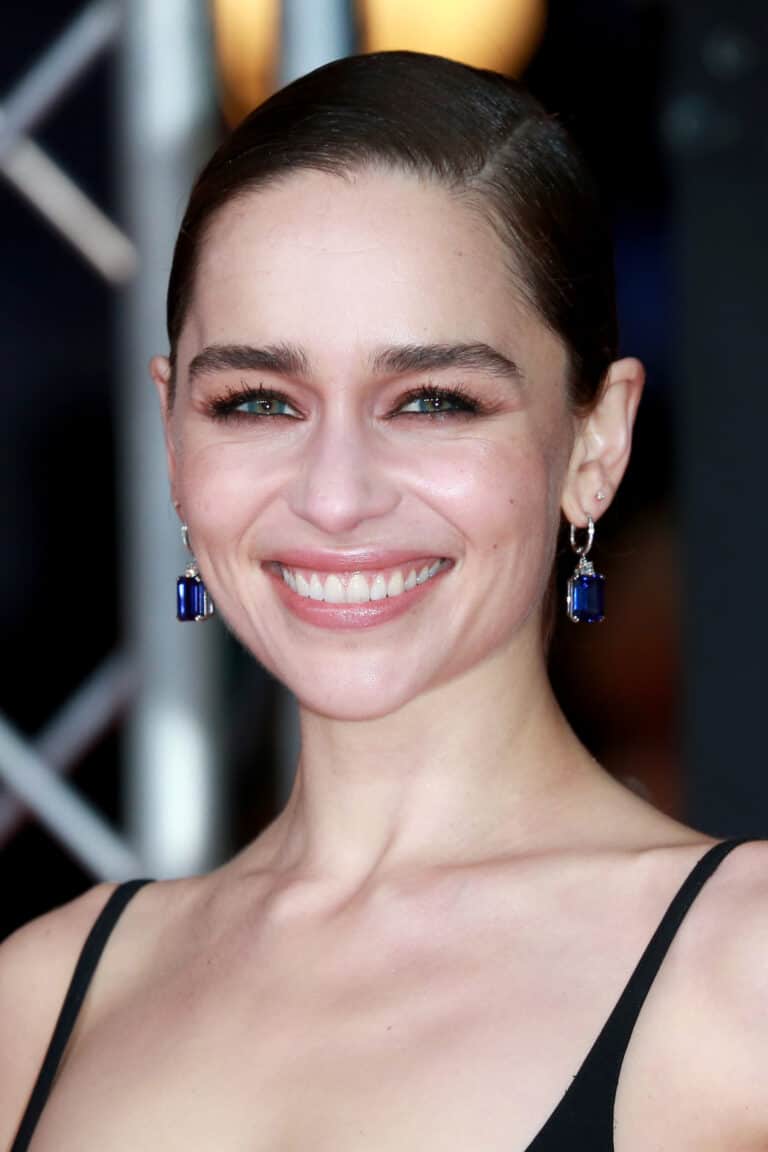 Does Emilia Clarke Sing?